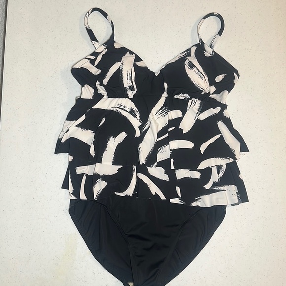 Magicsuit | Swim | Magicsuit Black White Tiered One Piece Sz 2 | Poshmark